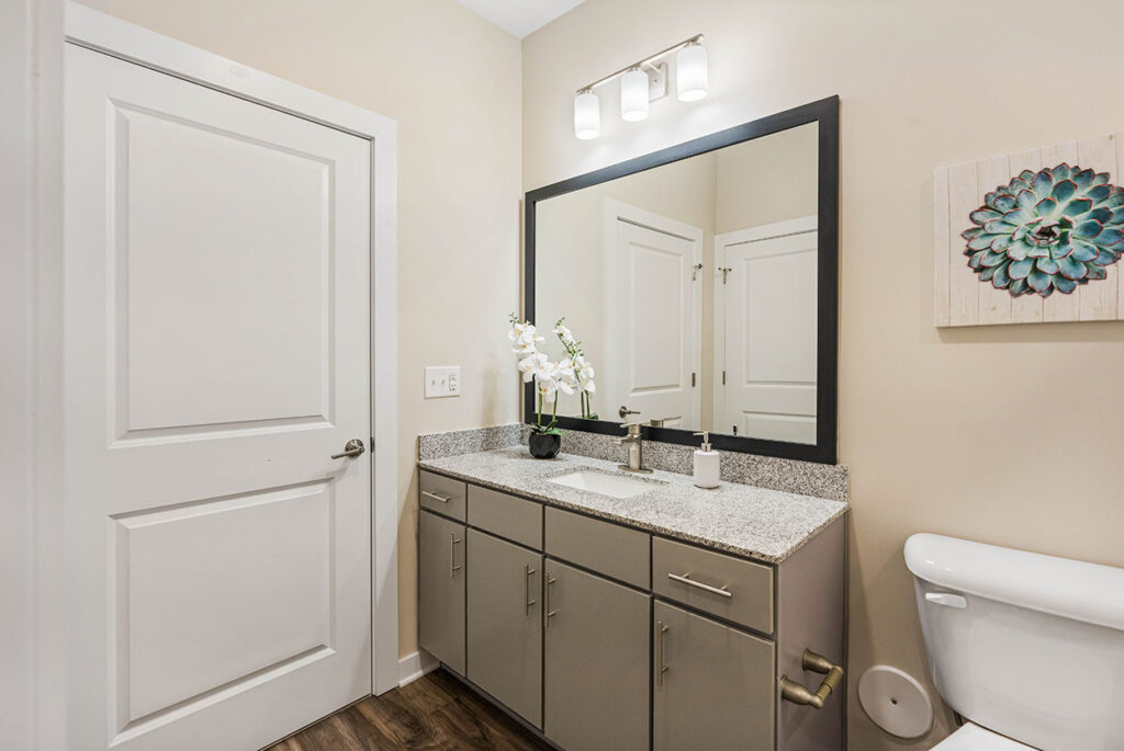 Varick on 7th | LSA Management | Apartments in Charlotte NC