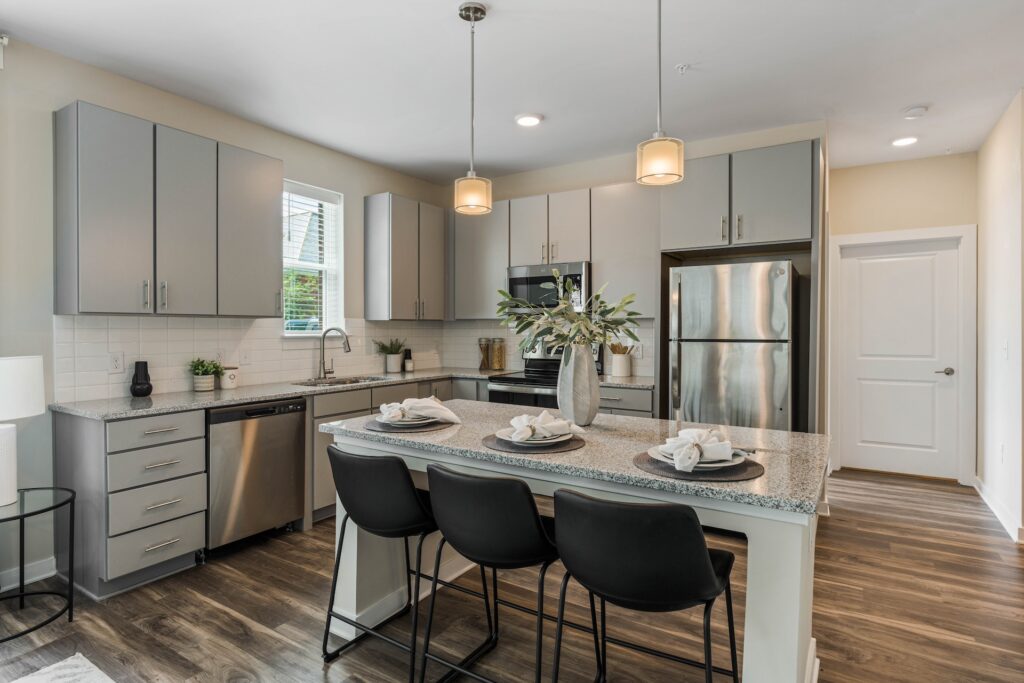 Varick on 7th | LSA Management | Apartments in Charlotte NC