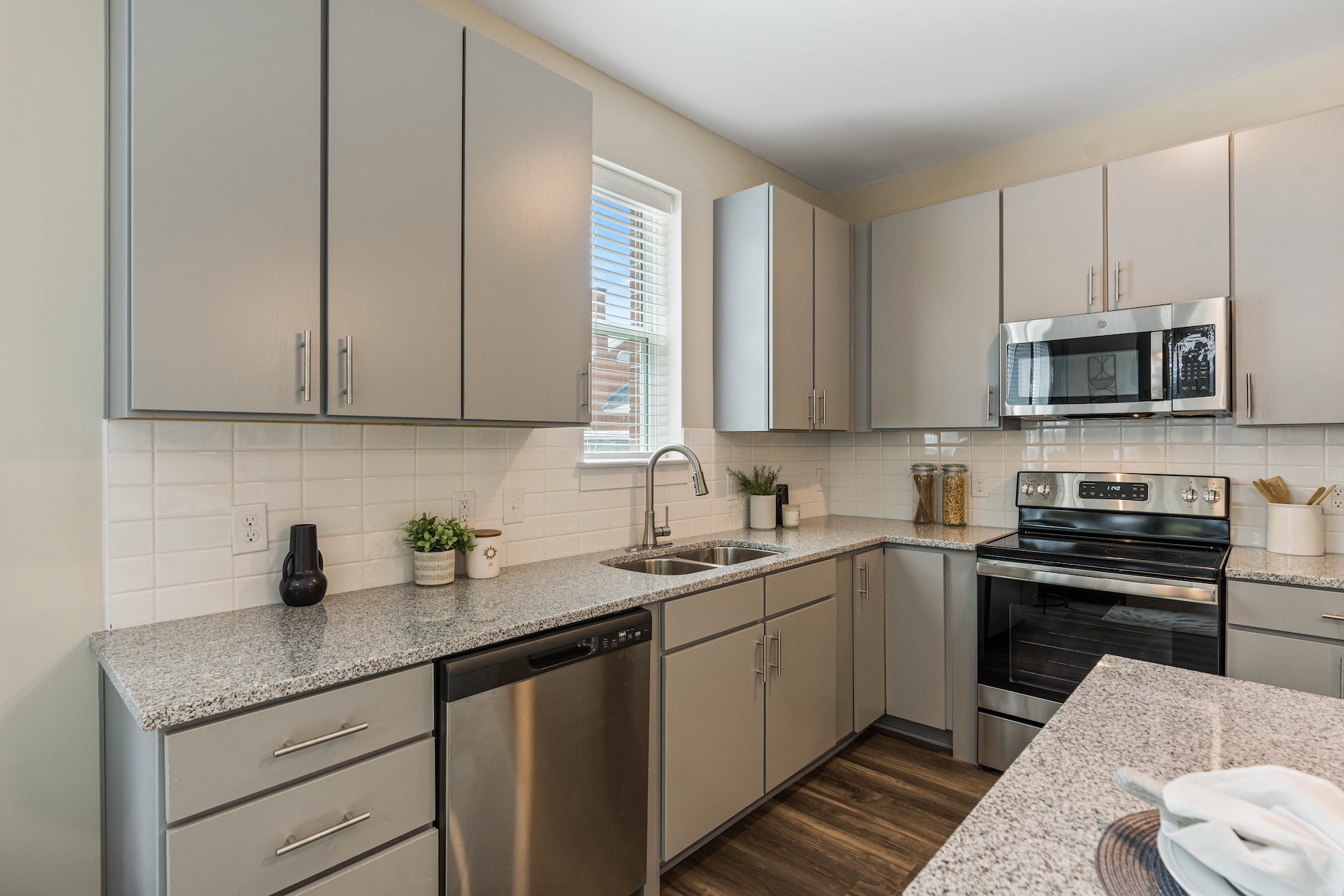 Varick on 7th | LSA Management | Apartments in Charlotte NC